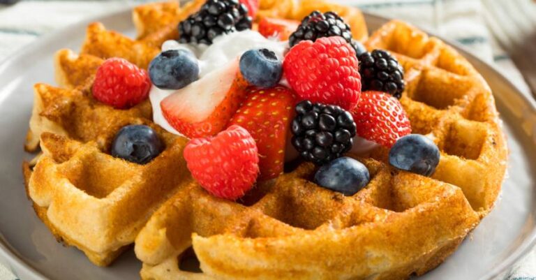 Waffle Receita: Aprenda a Fazer o Clássico Waffle Belga em Casa! | Doce ...